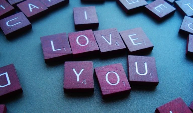 120 Romantic Love Text Messages For Him or Her