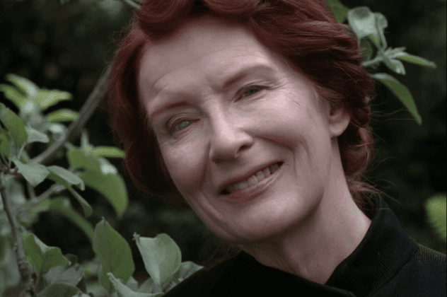 What Happened To Frances Conroy's Eye, Is She Blind in One Eye?