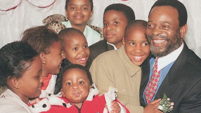 Princess Ntandoyesizwe Zulu Bio: Meet Queen Mantfombi Dlamini and King ...