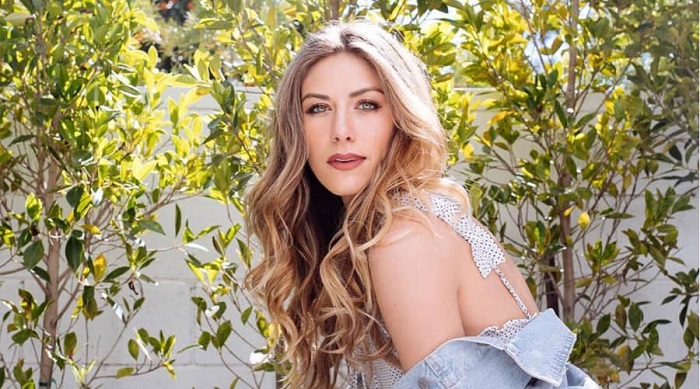 Is Perry Mattfeld Blind?